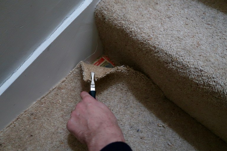 Painting and redecorating a staircase – Claire Imaginarium